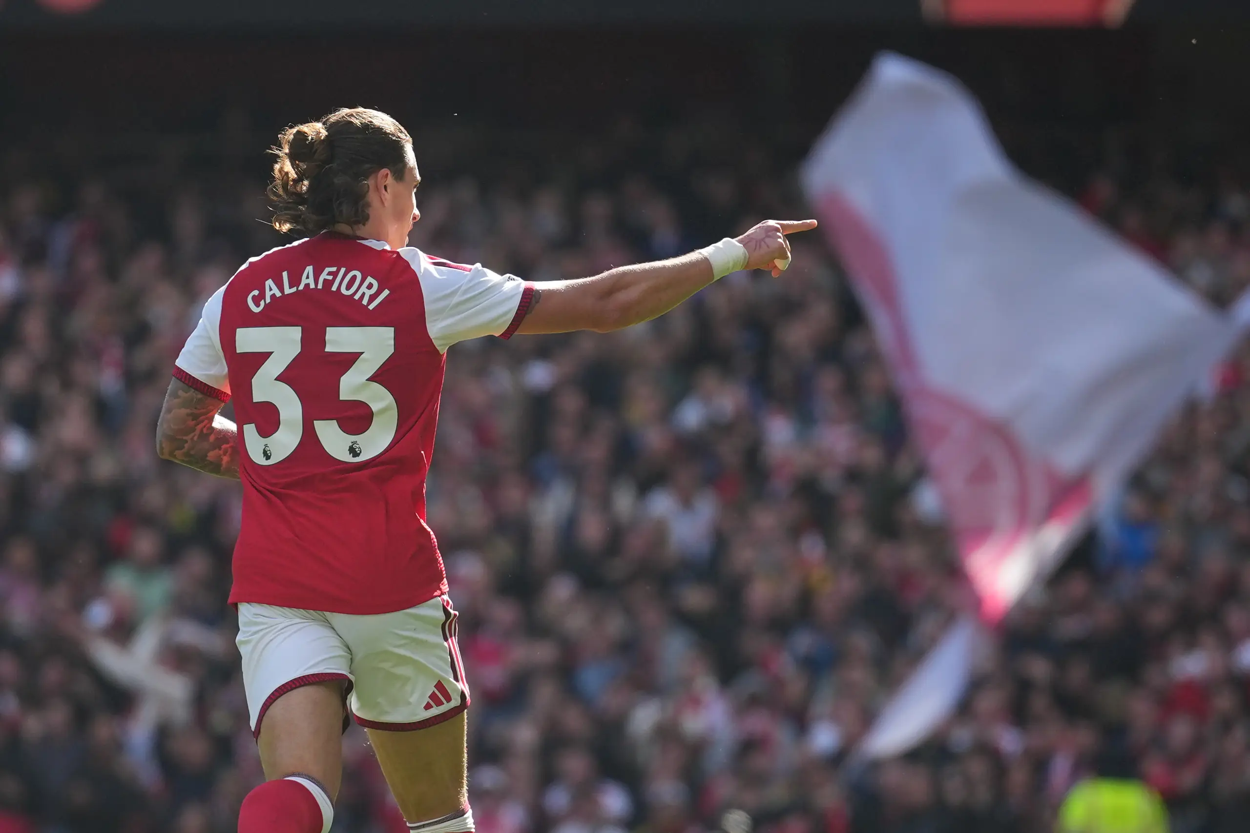 Guimarães stunner seals comeback win for Arsenal over Leeds, 10-man ...